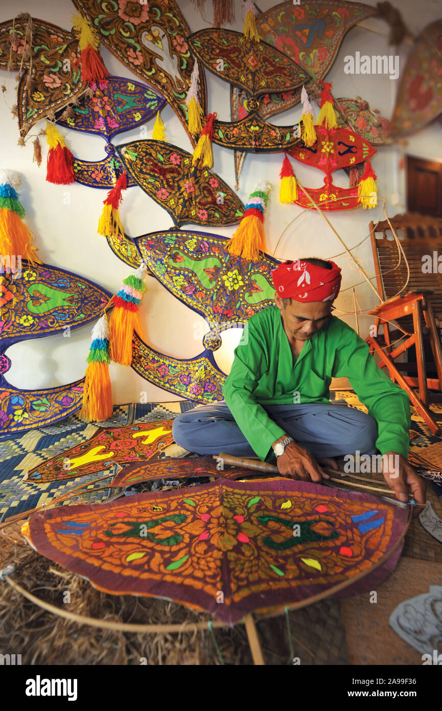 Malaysia wau kite hi-res stock photography and images - Alamy