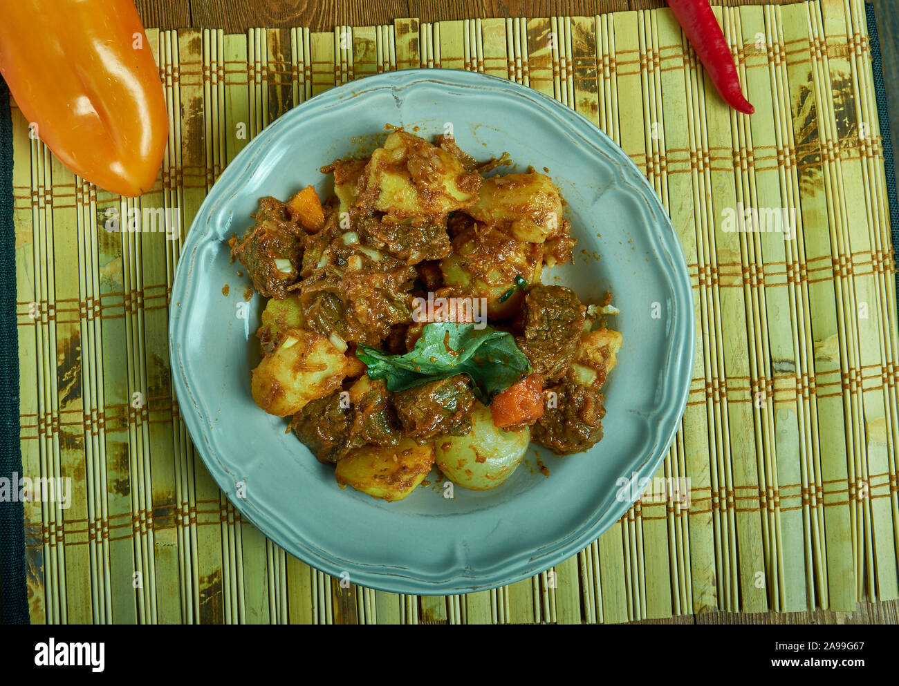 Estofado de res, Colombian Beef Stew With Tomato Sauce Stock Photo - Alamy