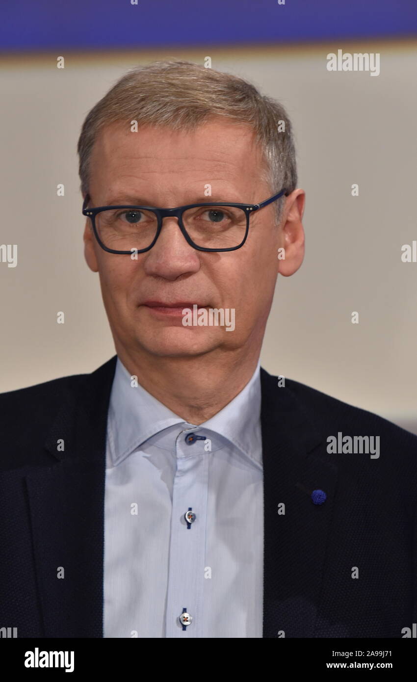 Cologne, Germany. 13th Nov, 2019. The presenter Günther Jauch is a ...