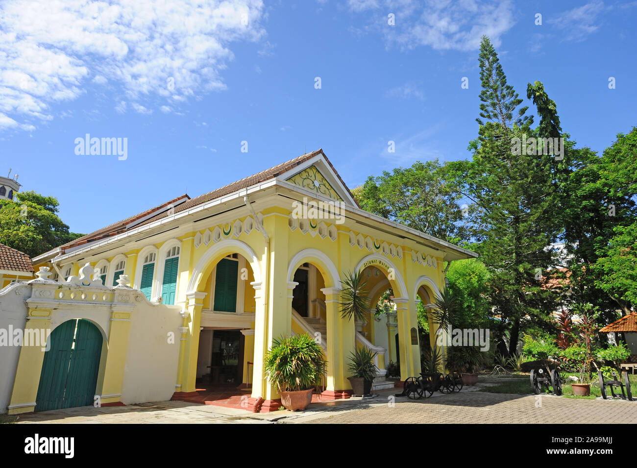 Kedah palace hi-res stock photography and images - Alamy
