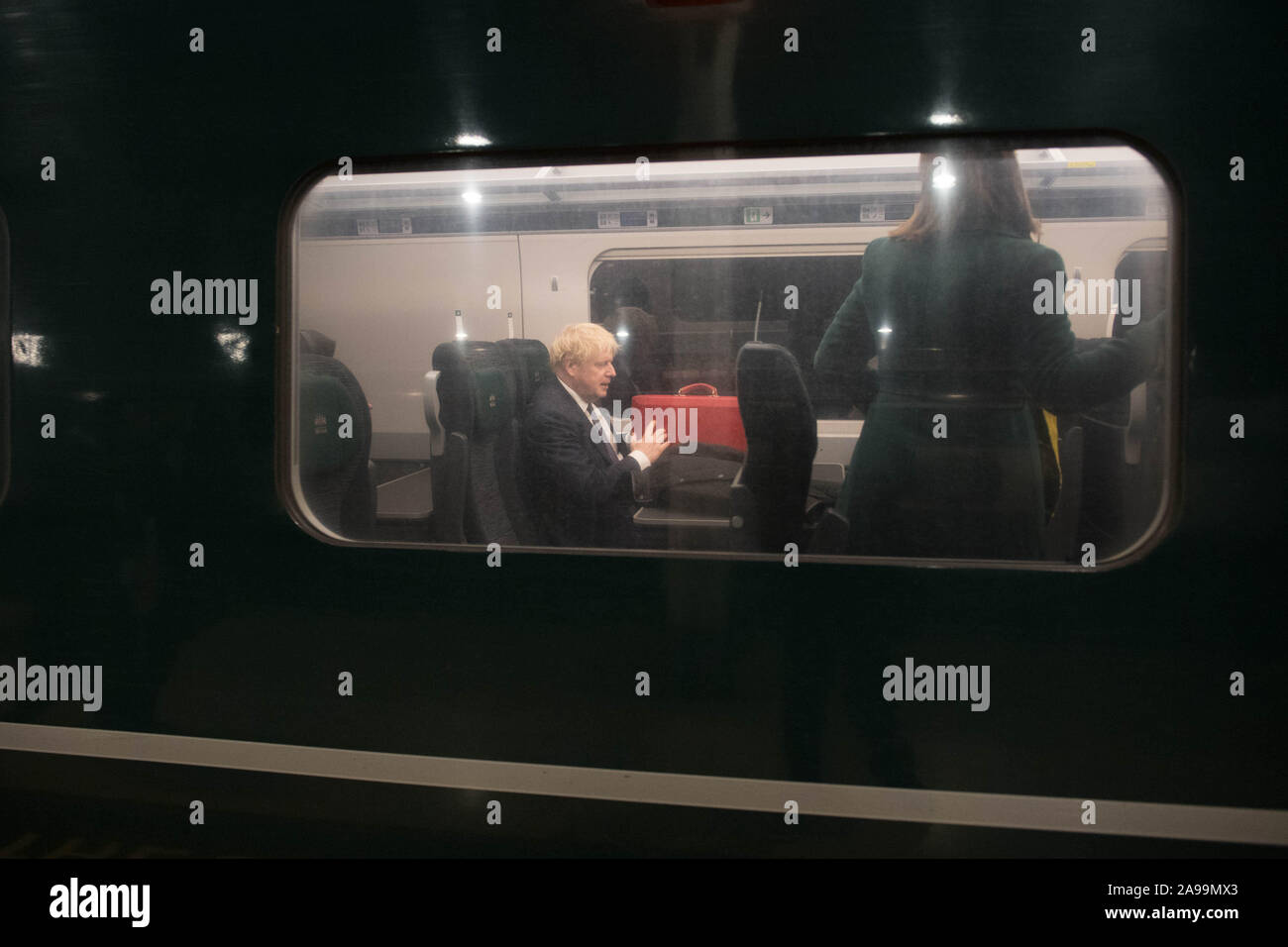 Prime minister boris johnson boards hi-res stock photography and images ...