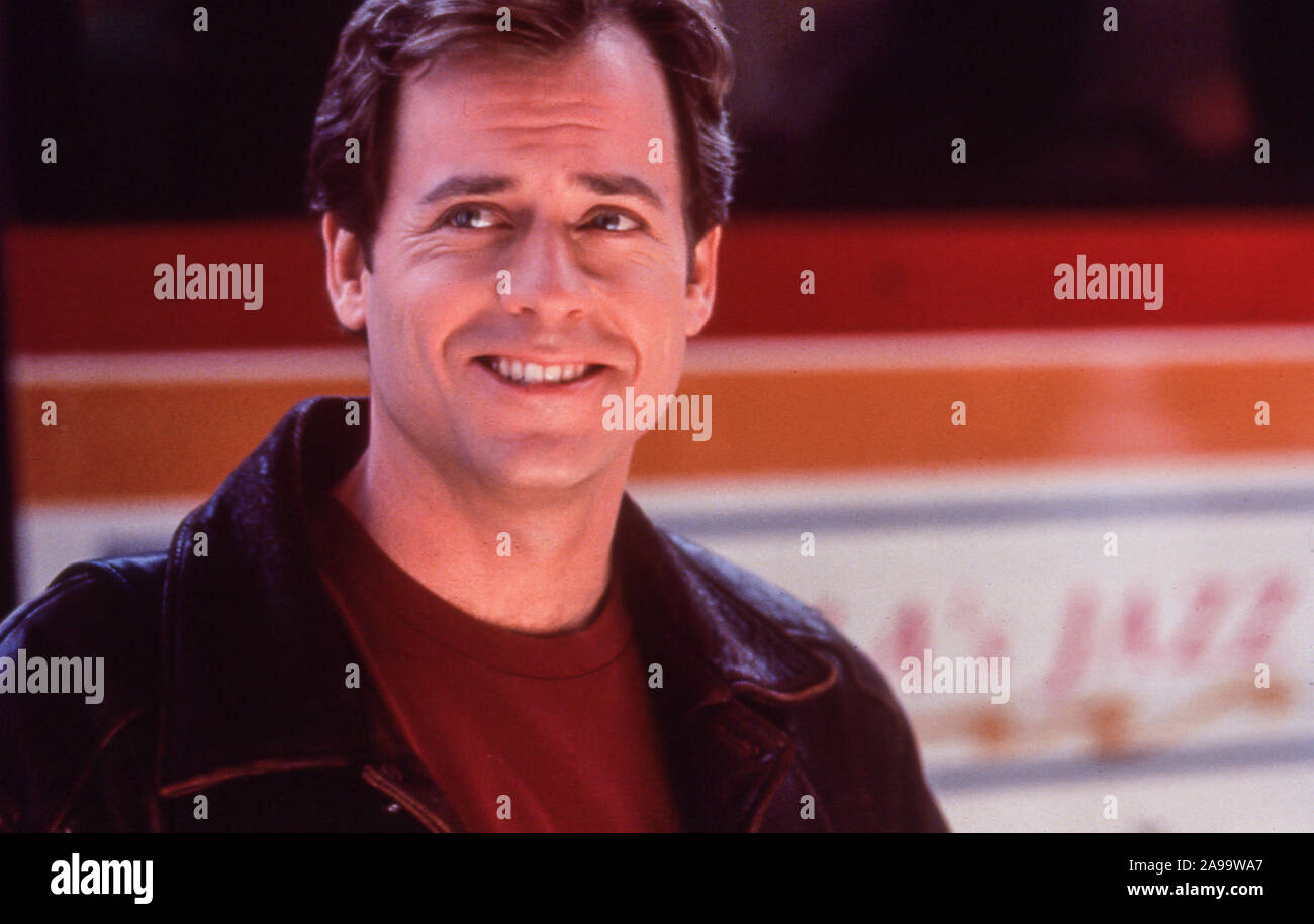 Greg kinnear 1996 hi-res stock photography and images - Alamy