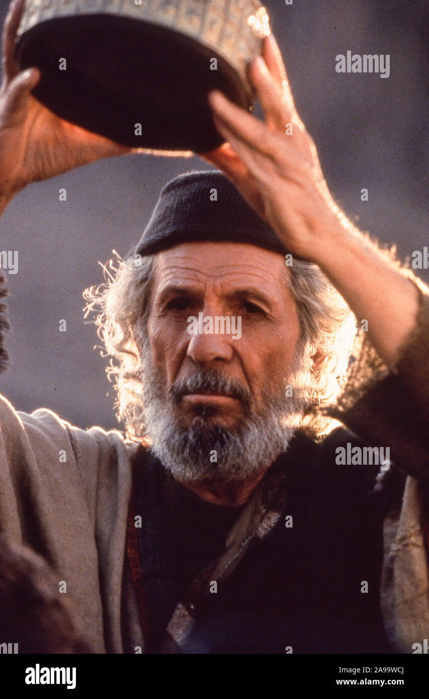 Leonard nimoy hi-res stock photography and images - Alamy