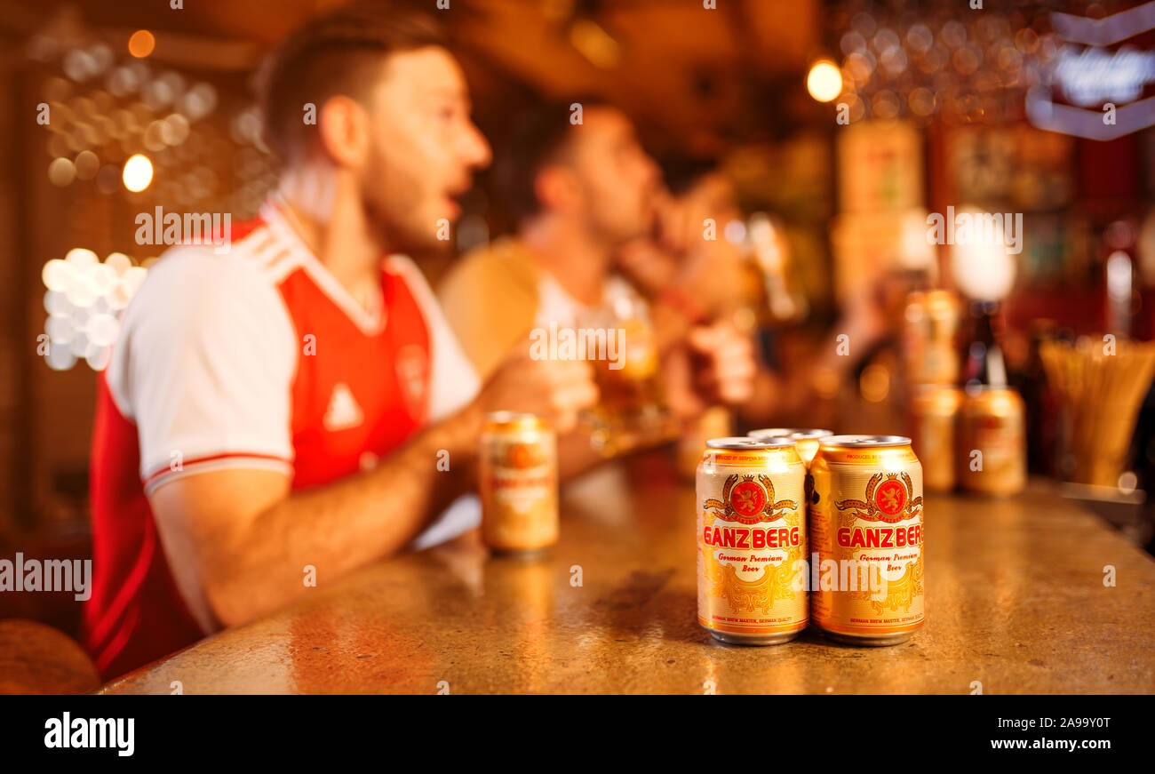 Arsenal drink ganzberg in pub party hi-res stock photography and images ...