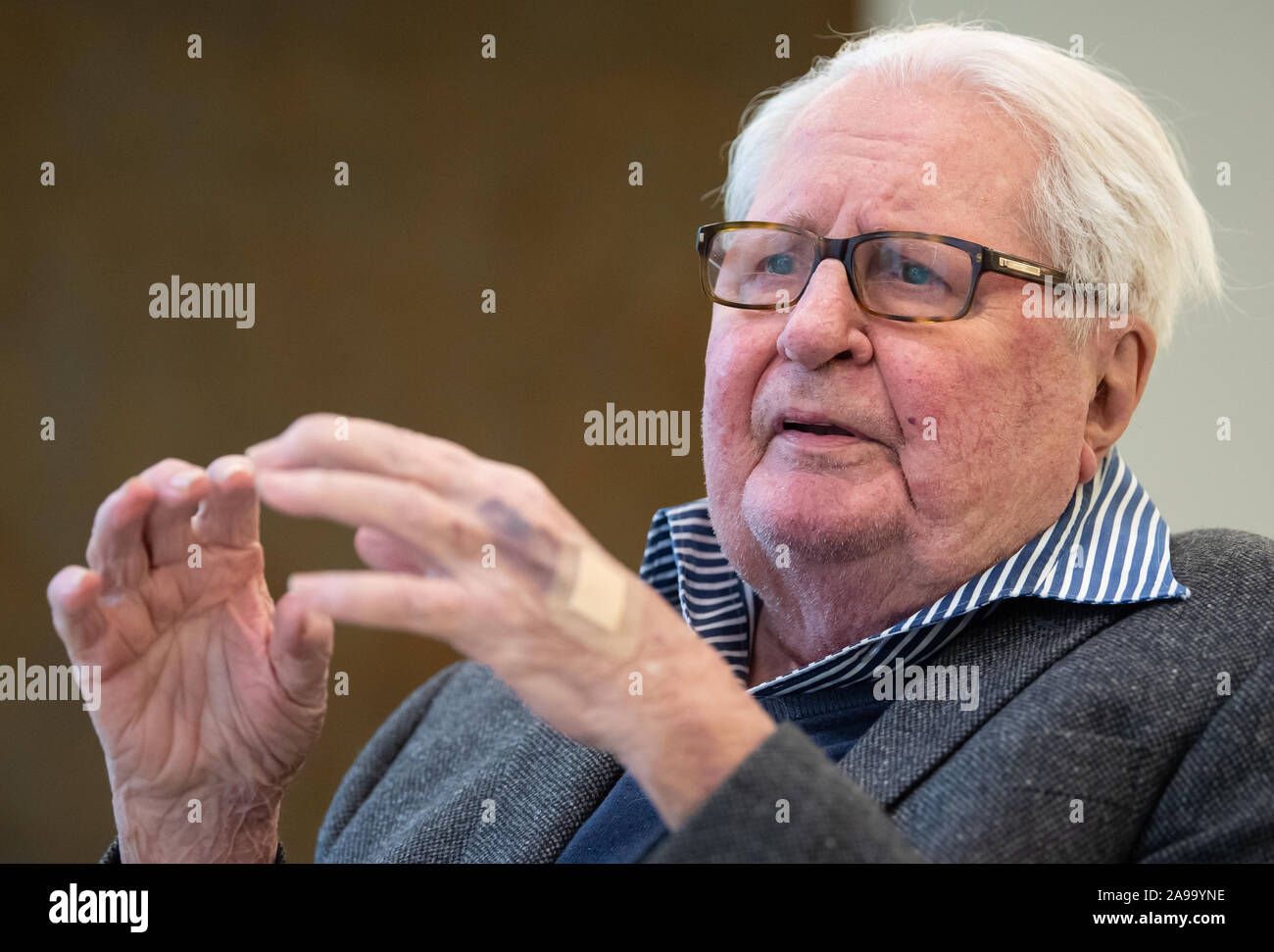 Munich, Germany. 12th Nov, 2019. Hans-Jochen Vogel, former party ...