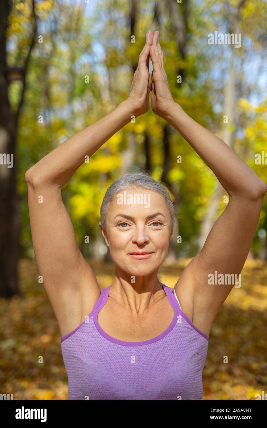 Female yogi hi-res stock photography and images - Alamy