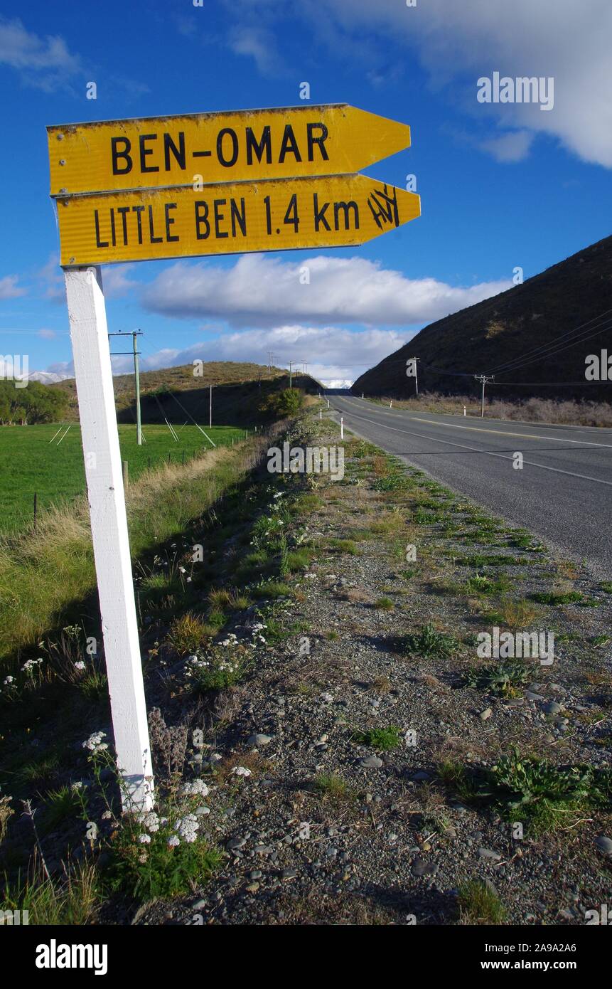 Te Araroa Trail. State Highway 8. South Island. New Zealand Stock Photo ...