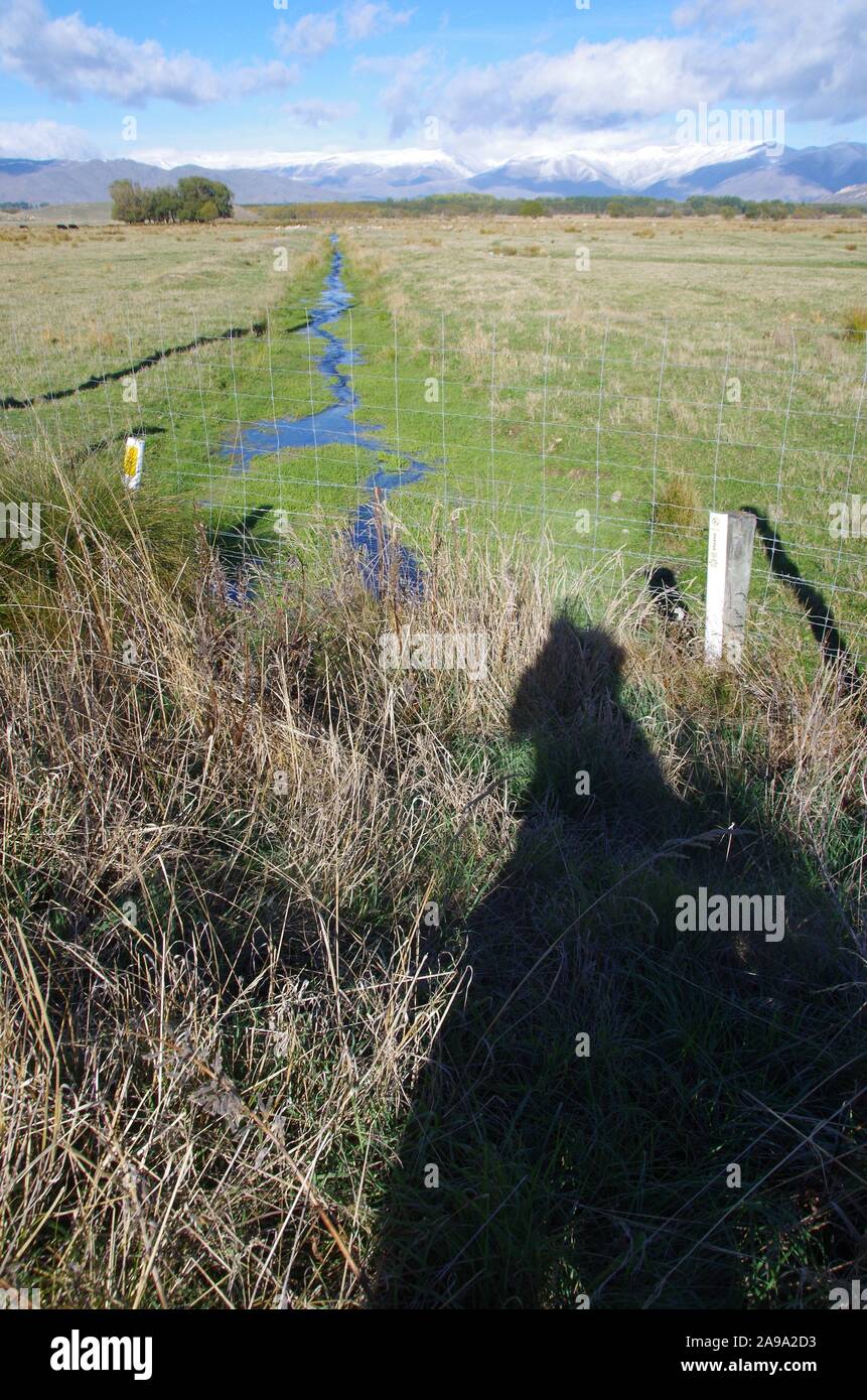 Te Araroa Trail. State Highway 8. South Island. New Zealand Stock Photo ...