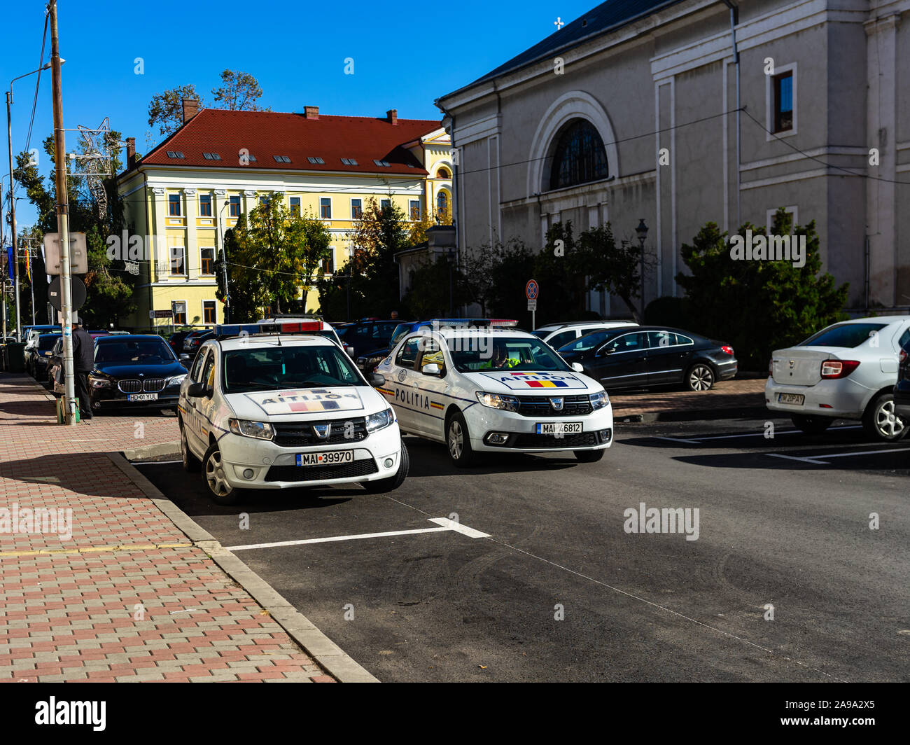 Red romanian emergency services hi-res stock photography and images - Alamy