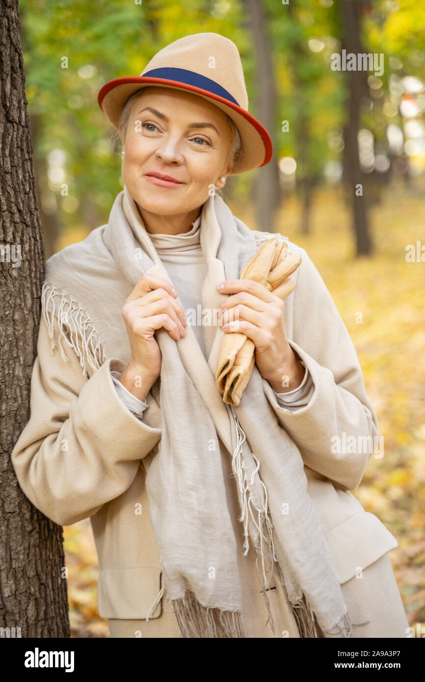 Lady with a scarf hi-res stock photography and images - Alamy