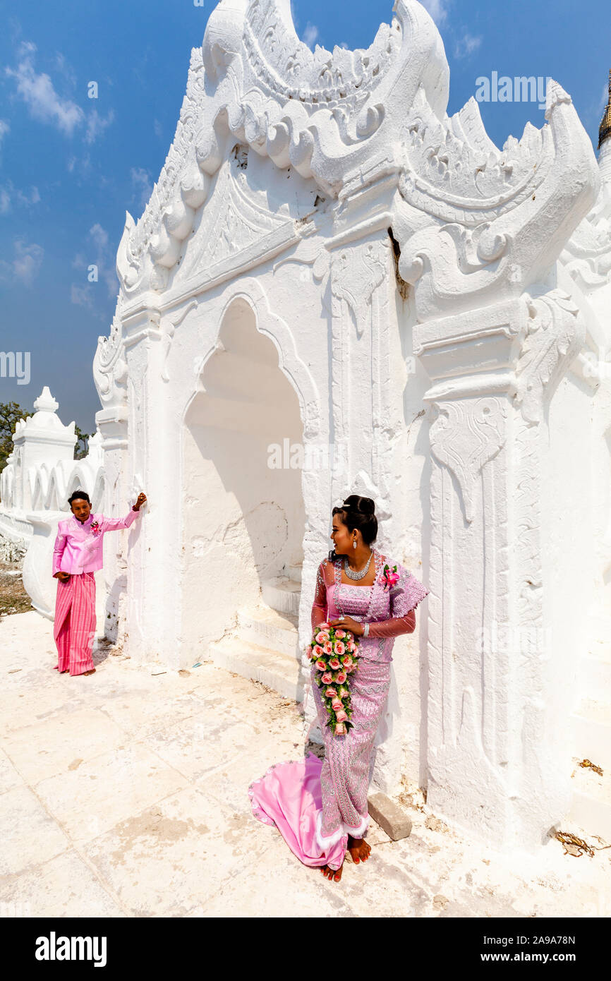 Wedding couple myanmar hi-res stock photography and images - Alamy