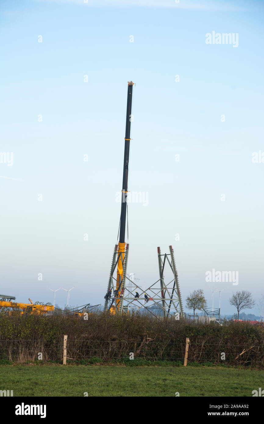 Electricty pylons hi-res stock photography and images - Alamy