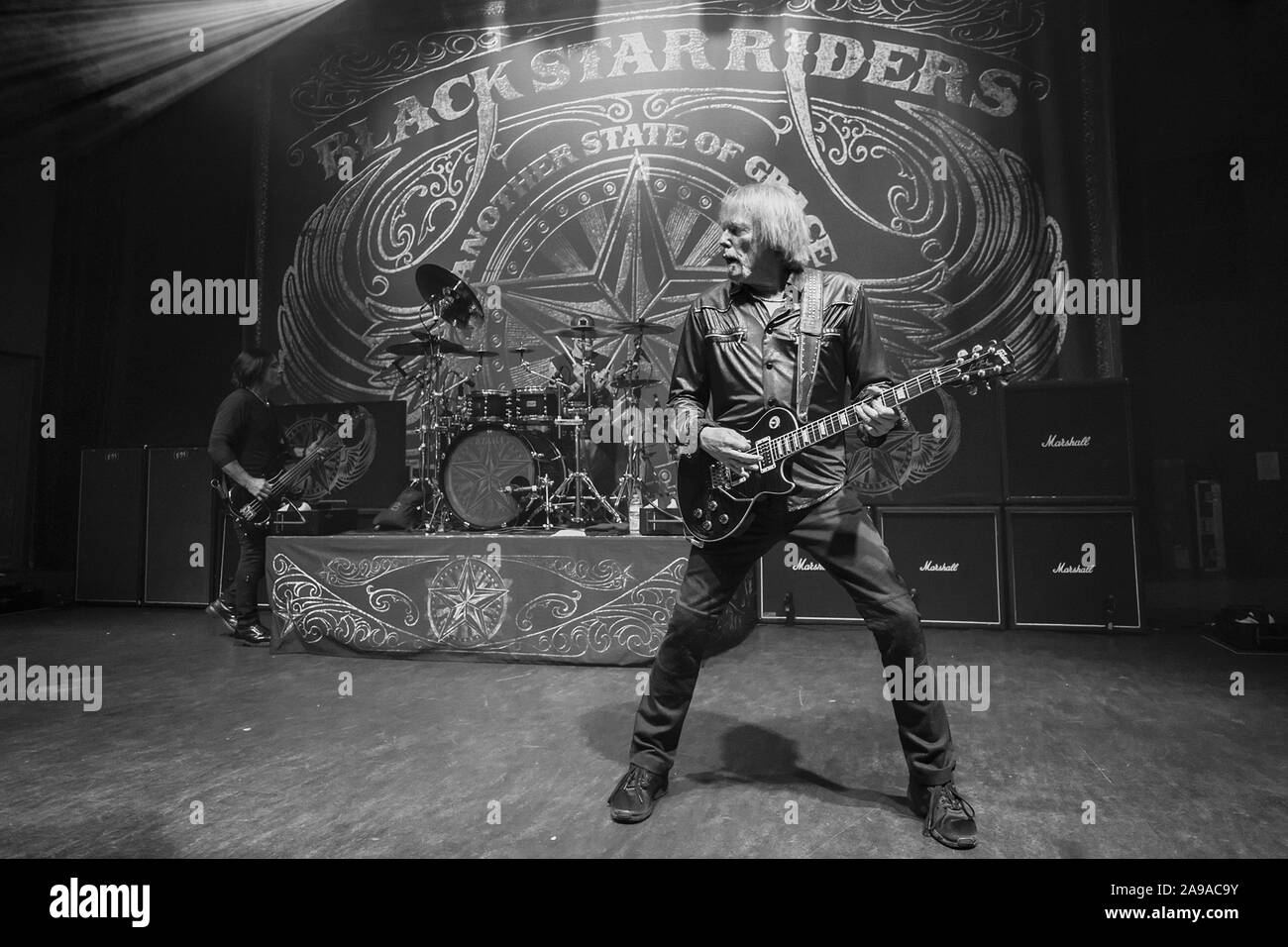 O2 shepherds bush Black and White Stock Photos & Images - Alamy