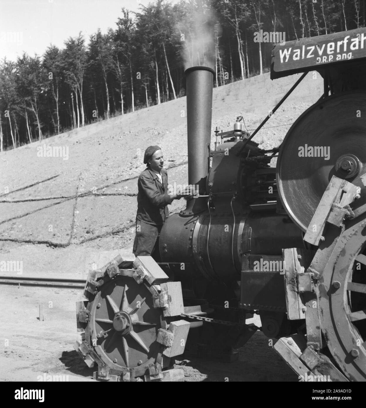 German workers front hi-res stock photography and images - Alamy