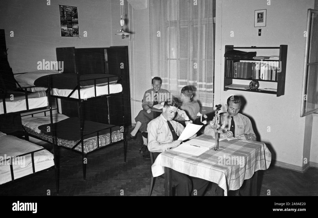 Original caption: Room of a comradeship home of the German student body ...