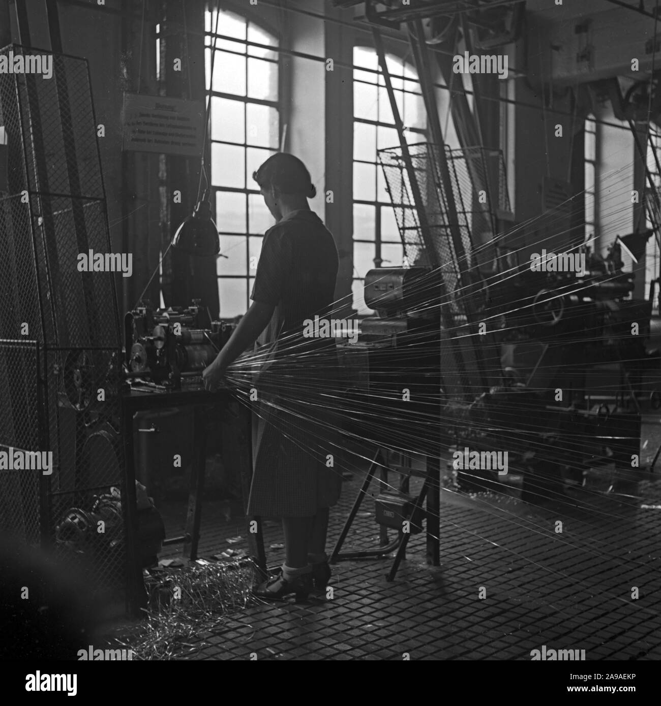 Woman ropes Black and White Stock Photos & Images - Alamy