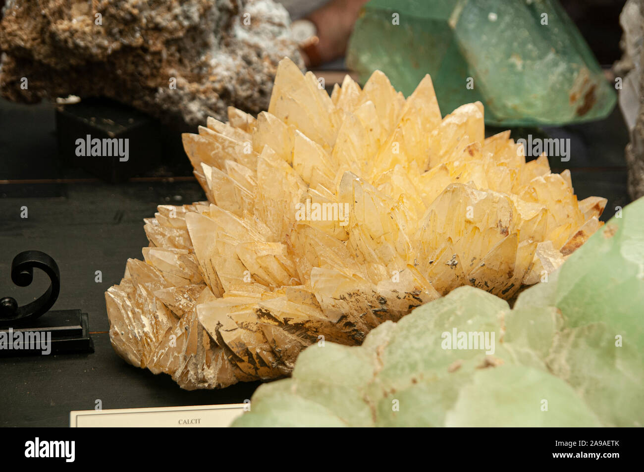 Mineral calcite calcium carbonate hi-res stock photography and images ...