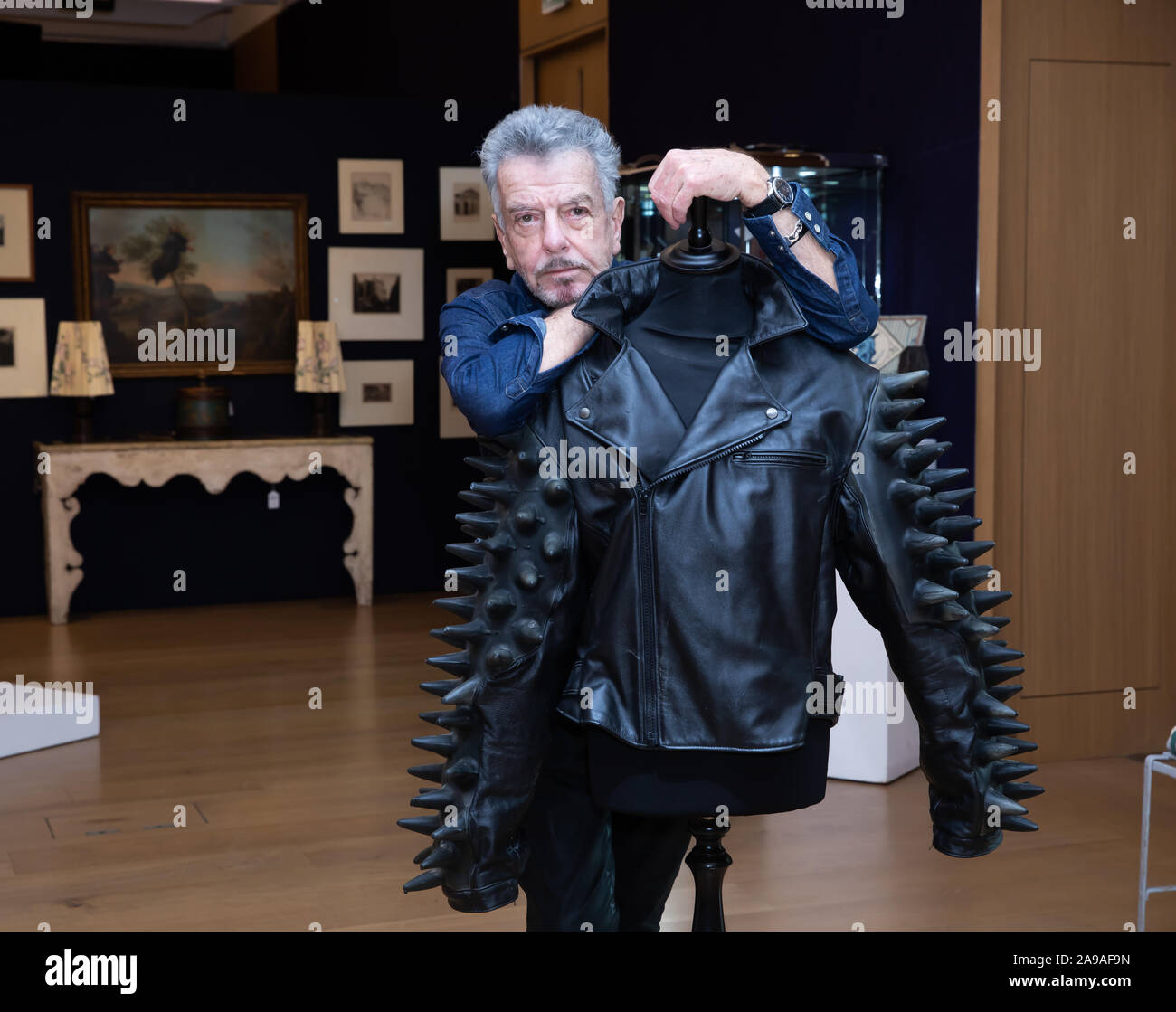 Nicky haslam wearing a craig morrison jacket hi-res stock photography ...