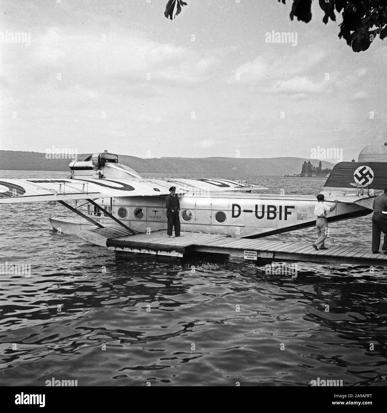 Floatplane Black and White Stock Photos & Images - Alamy