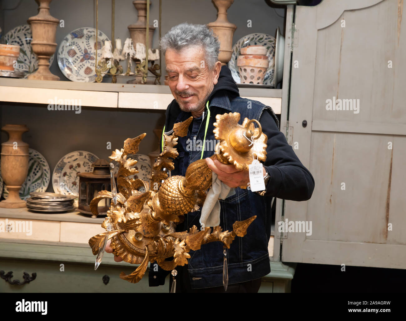 London,UK,14th November 2019,Photocall at Bonhams with Interior ...