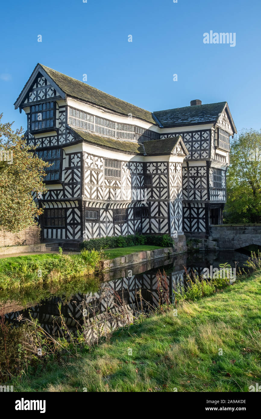 Little Moreton Hall High Resolution Stock Photography and Images - Alamy