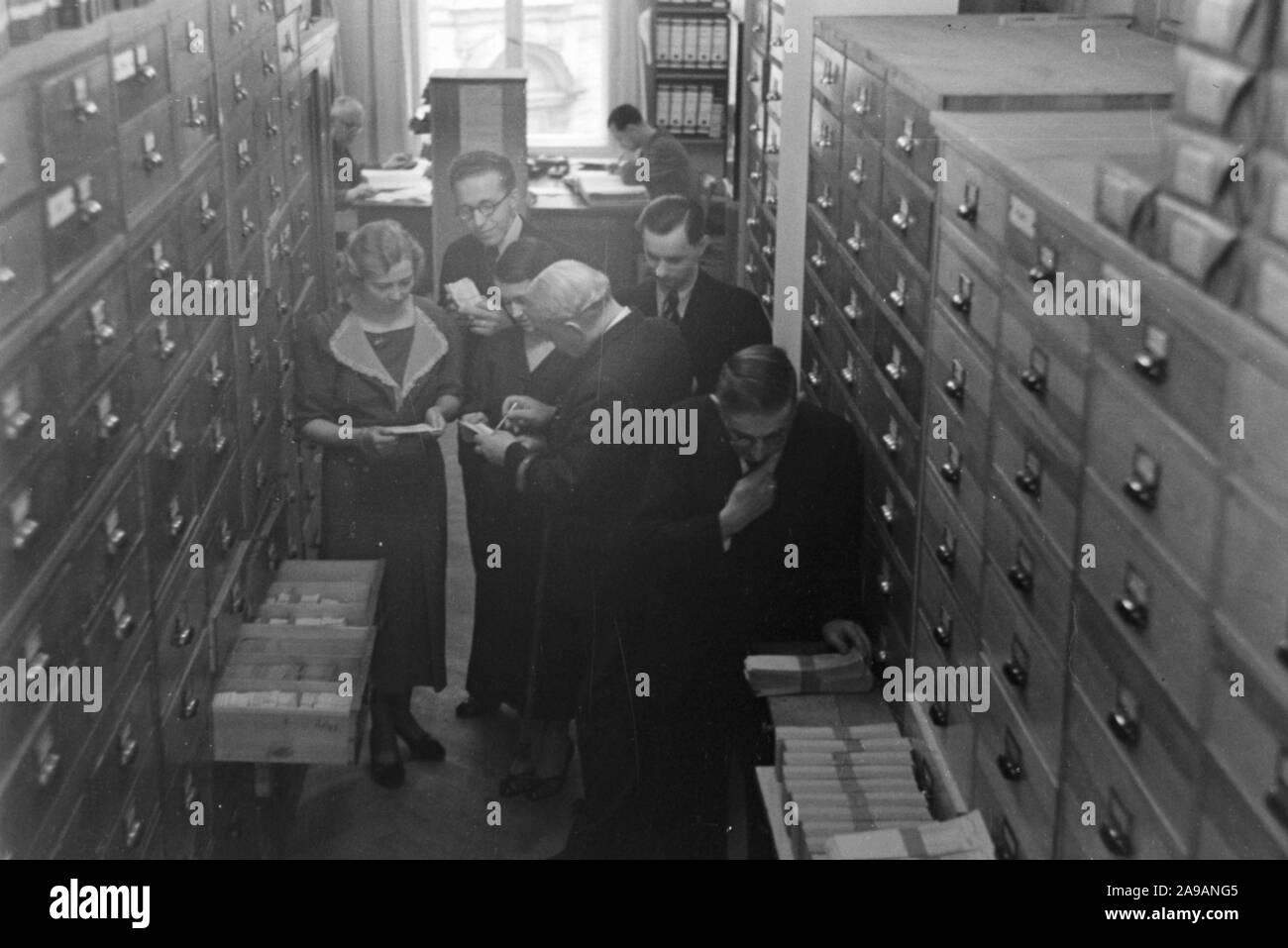 1930s office cabinets hi-res stock photography and images - Alamy