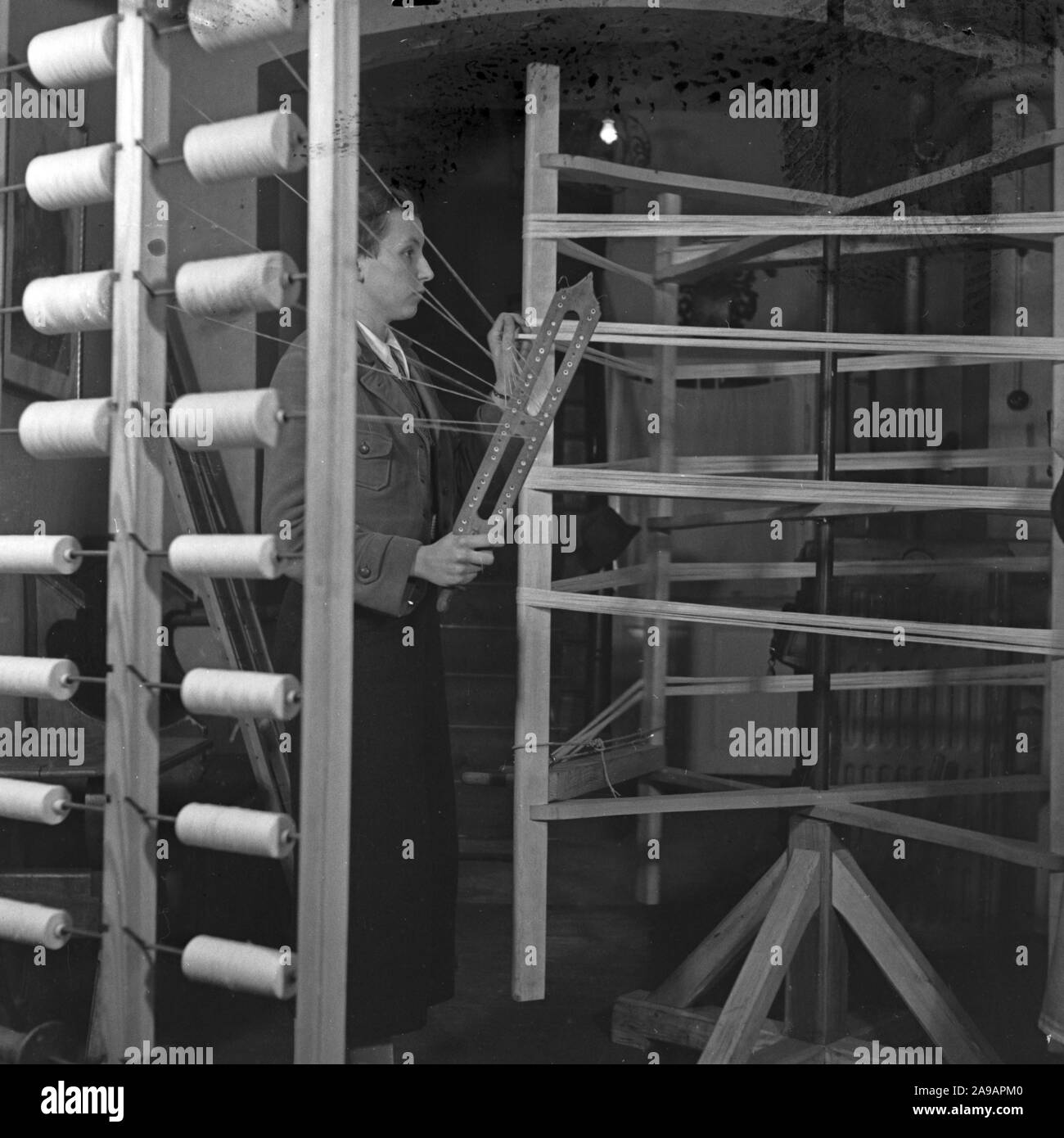 Apprenticeship to a weaver and spinner at the weaving school at ...