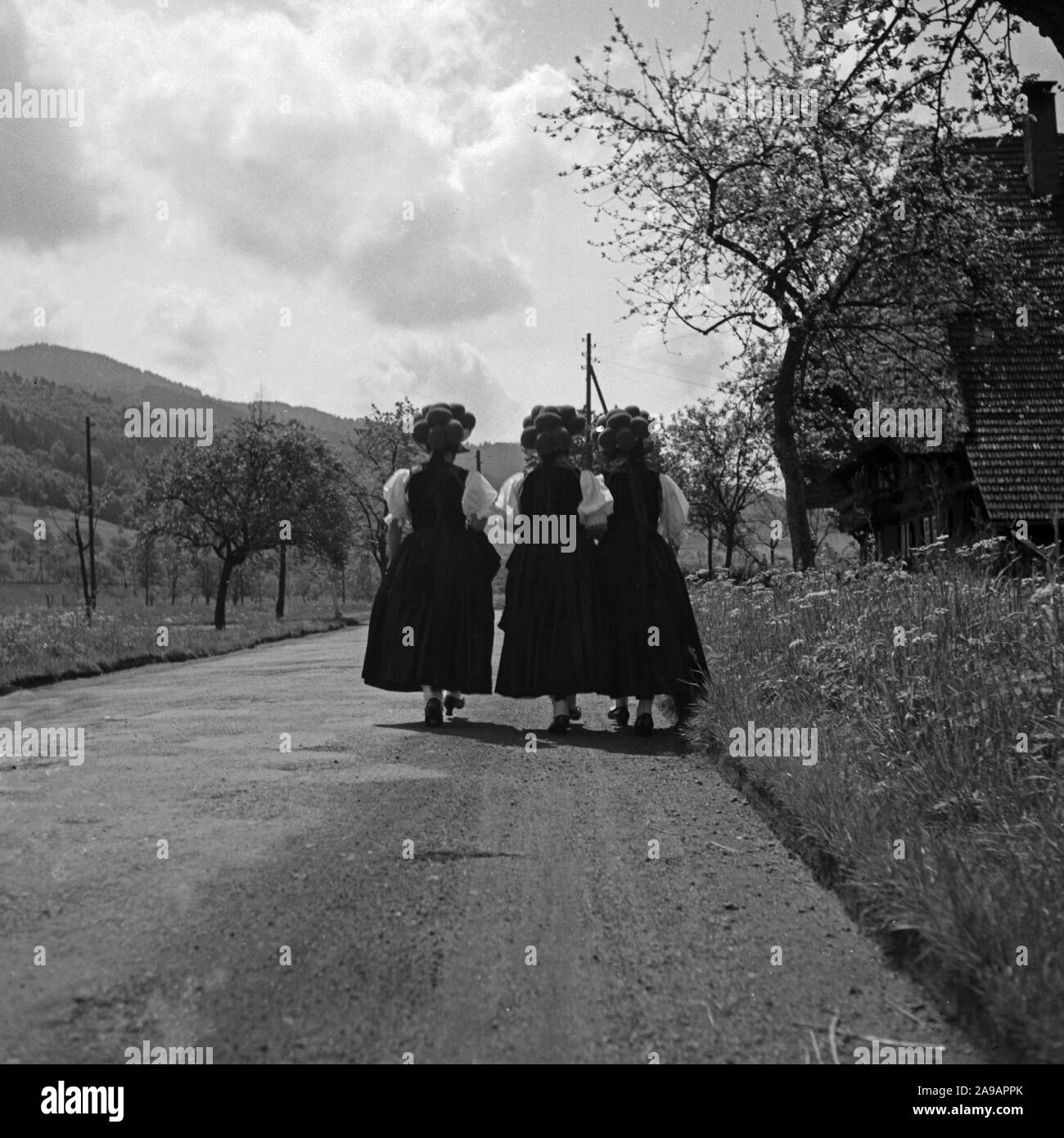 1930s couple rural hi-res stock photography and images - Alamy