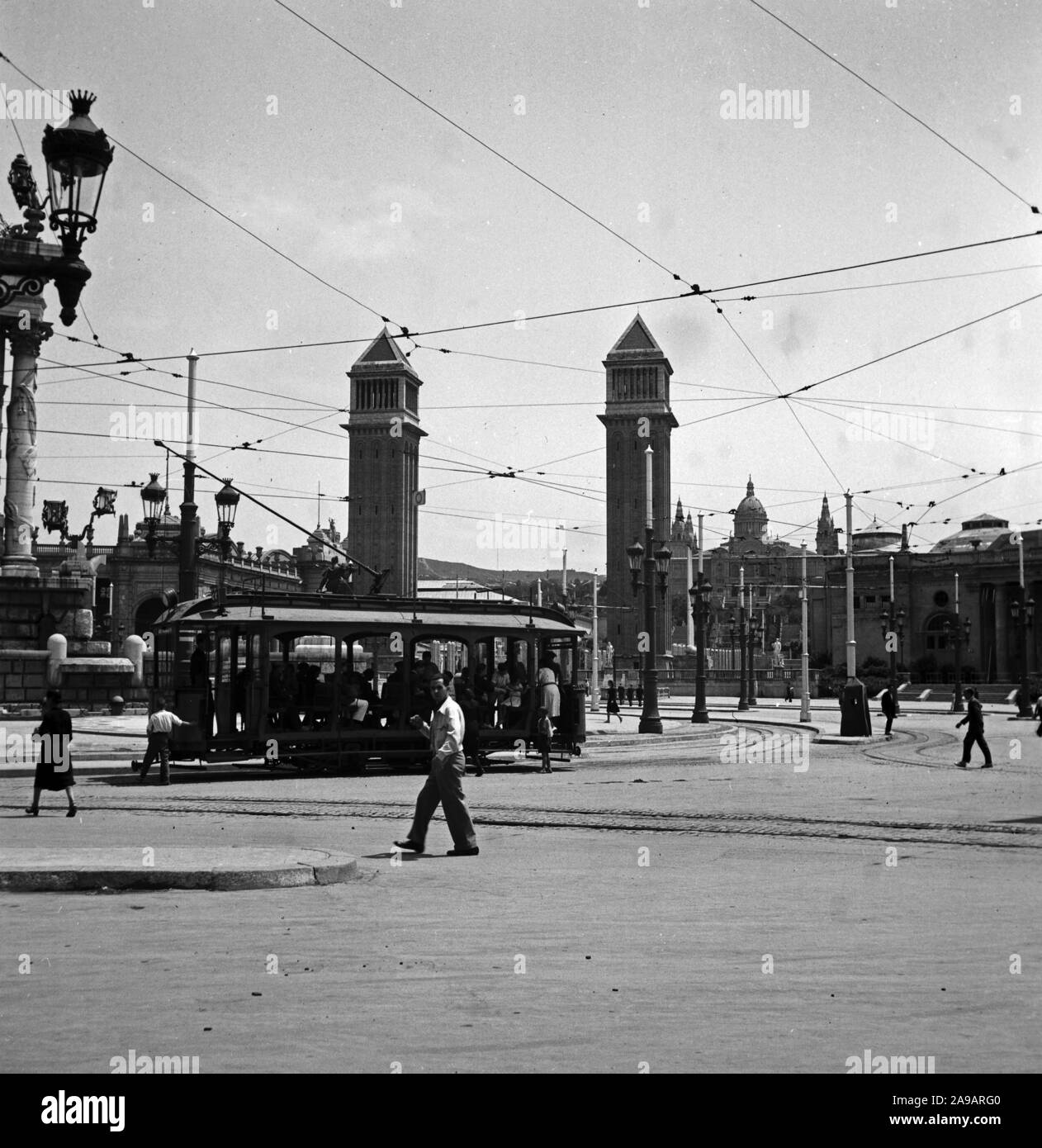 At the Avenida Reina Cristina at Barcelona, Spain 1930s Stock Photo - Alamy