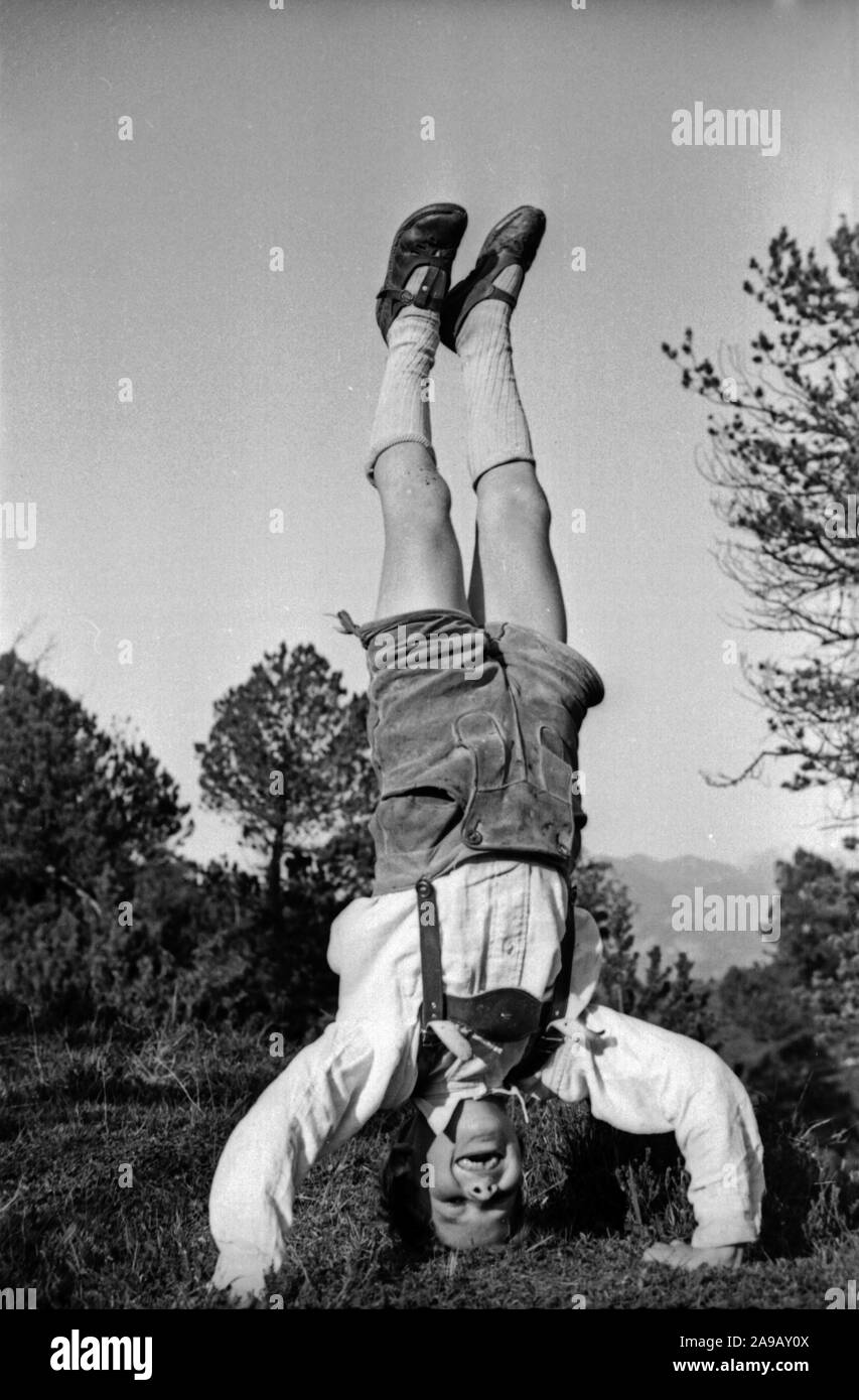 1940s handstand hi-res stock photography and images - Alamy