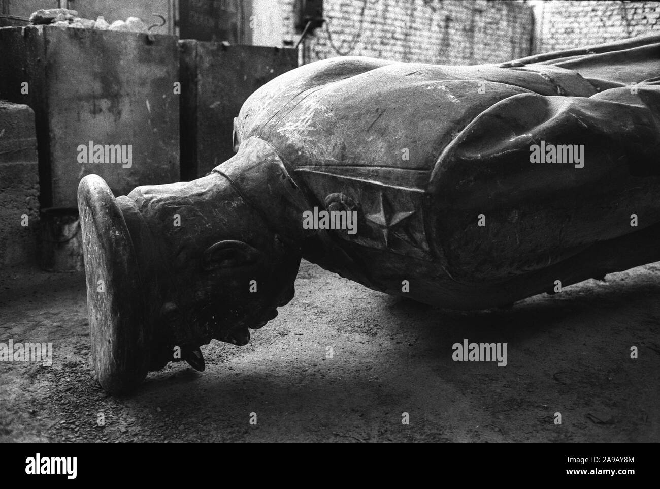 Statue of stalin tirana hi-res stock photography and images - Alamy