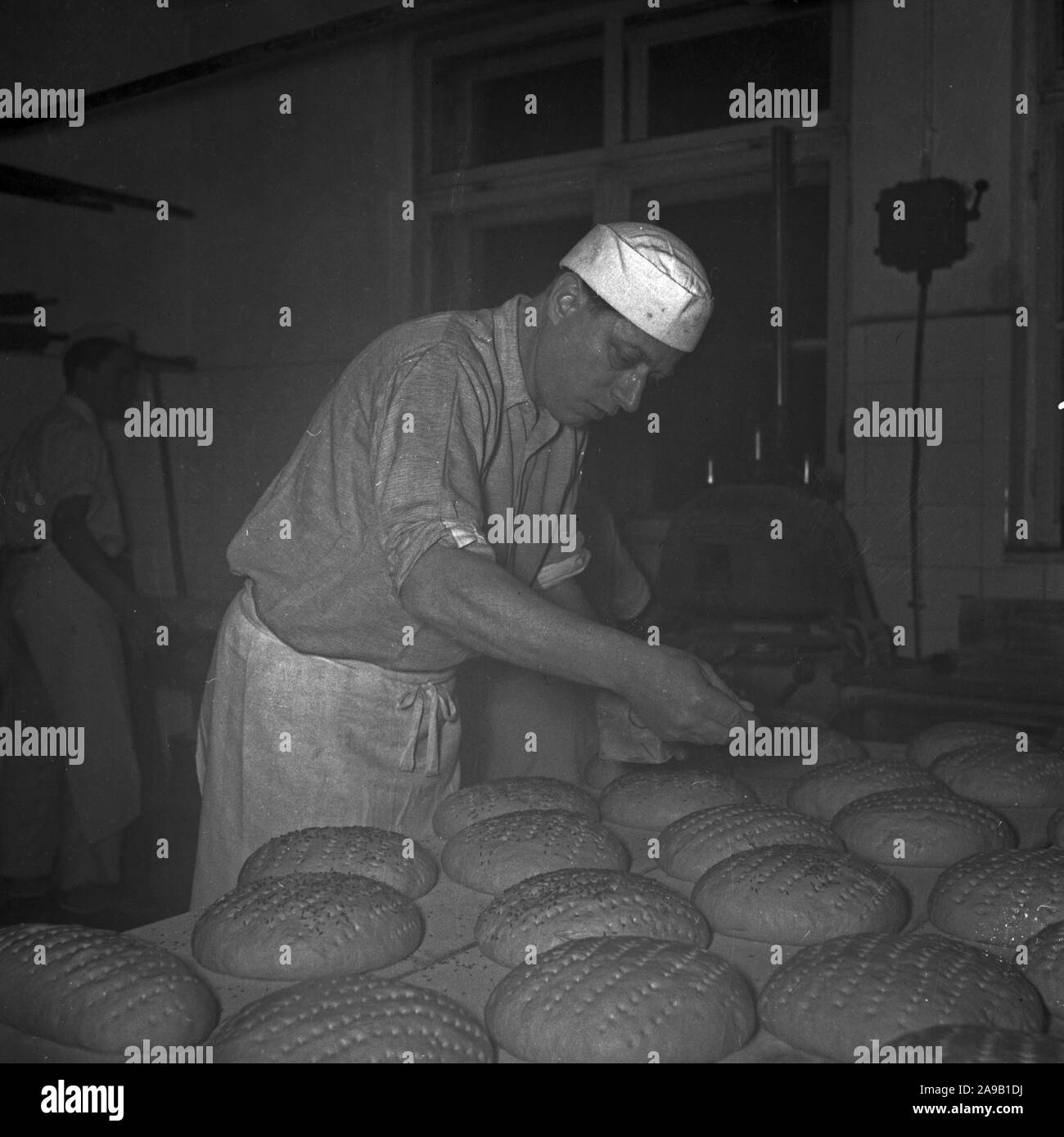Bakerman 1950 hi-res stock photography and images - Alamy
