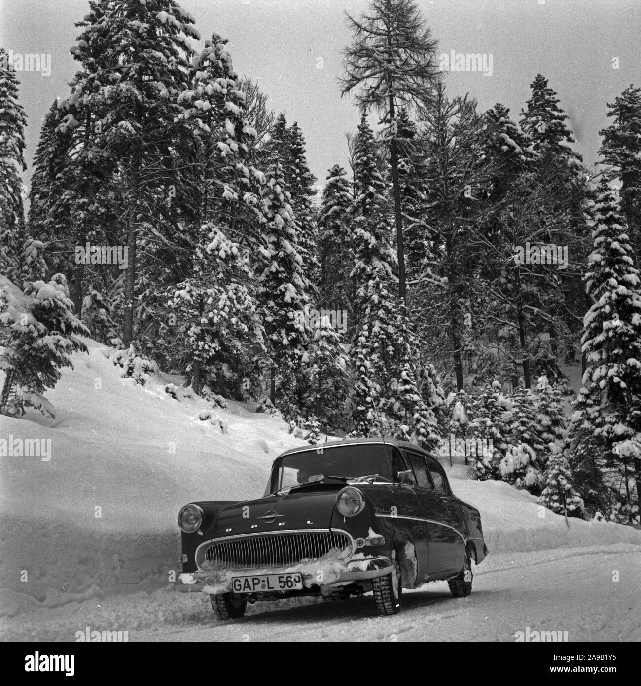 Germany snow 1950s Black and White Stock Photos & Images - Alamy