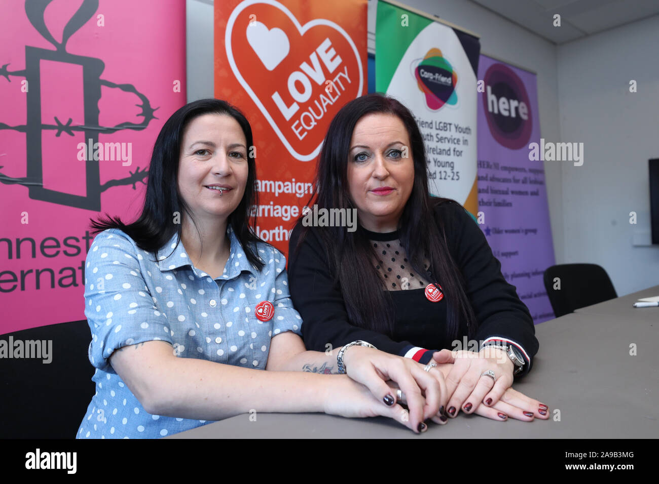 Amanda mcgurk left and cara mccann hi-res stock photography and images ...