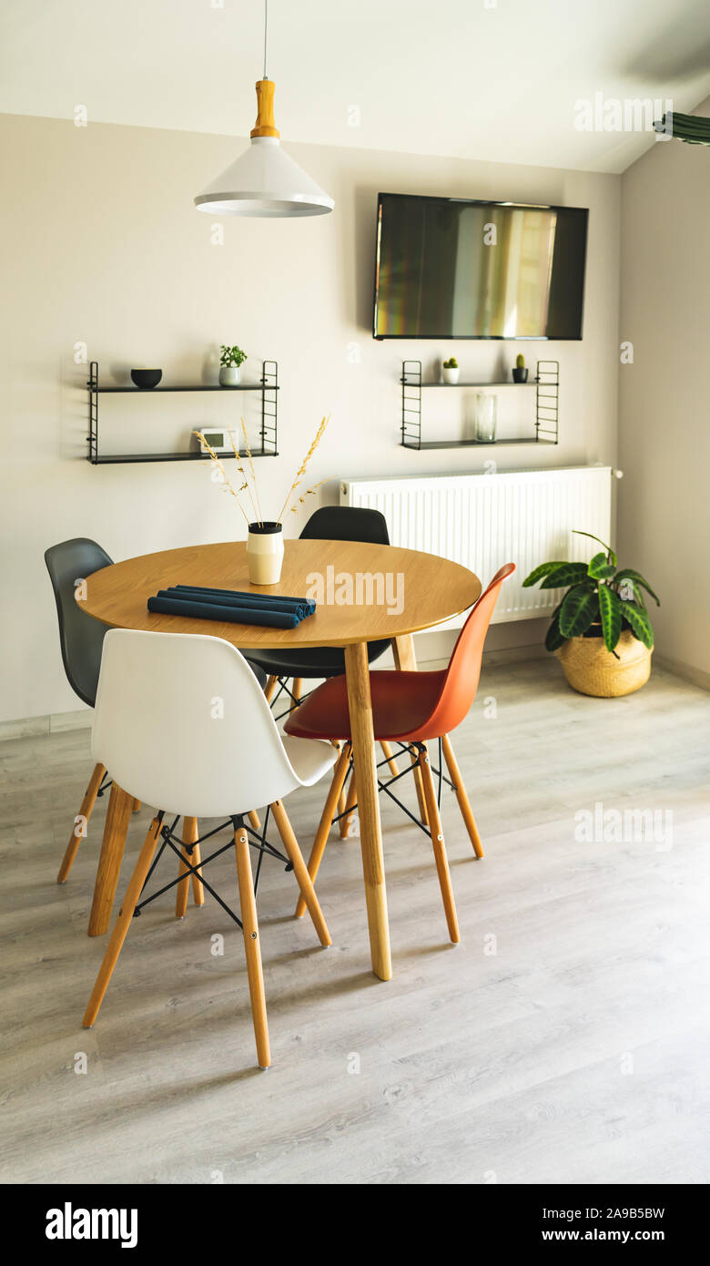 Simple dining room hi-res stock photography and images - Alamy