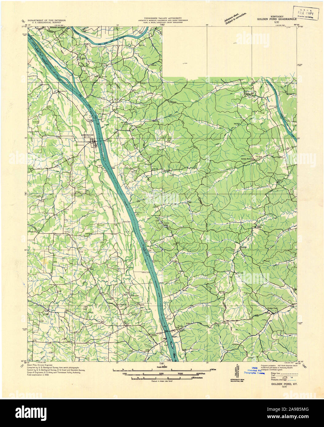 Golden pond kentucky hi-res stock photography and images - Alamy