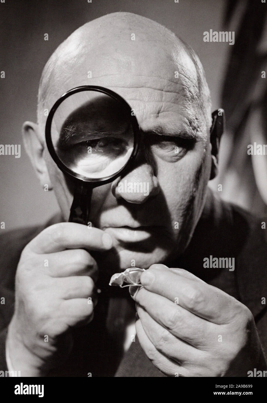 Vintage lupe hi-res stock photography and images - Alamy