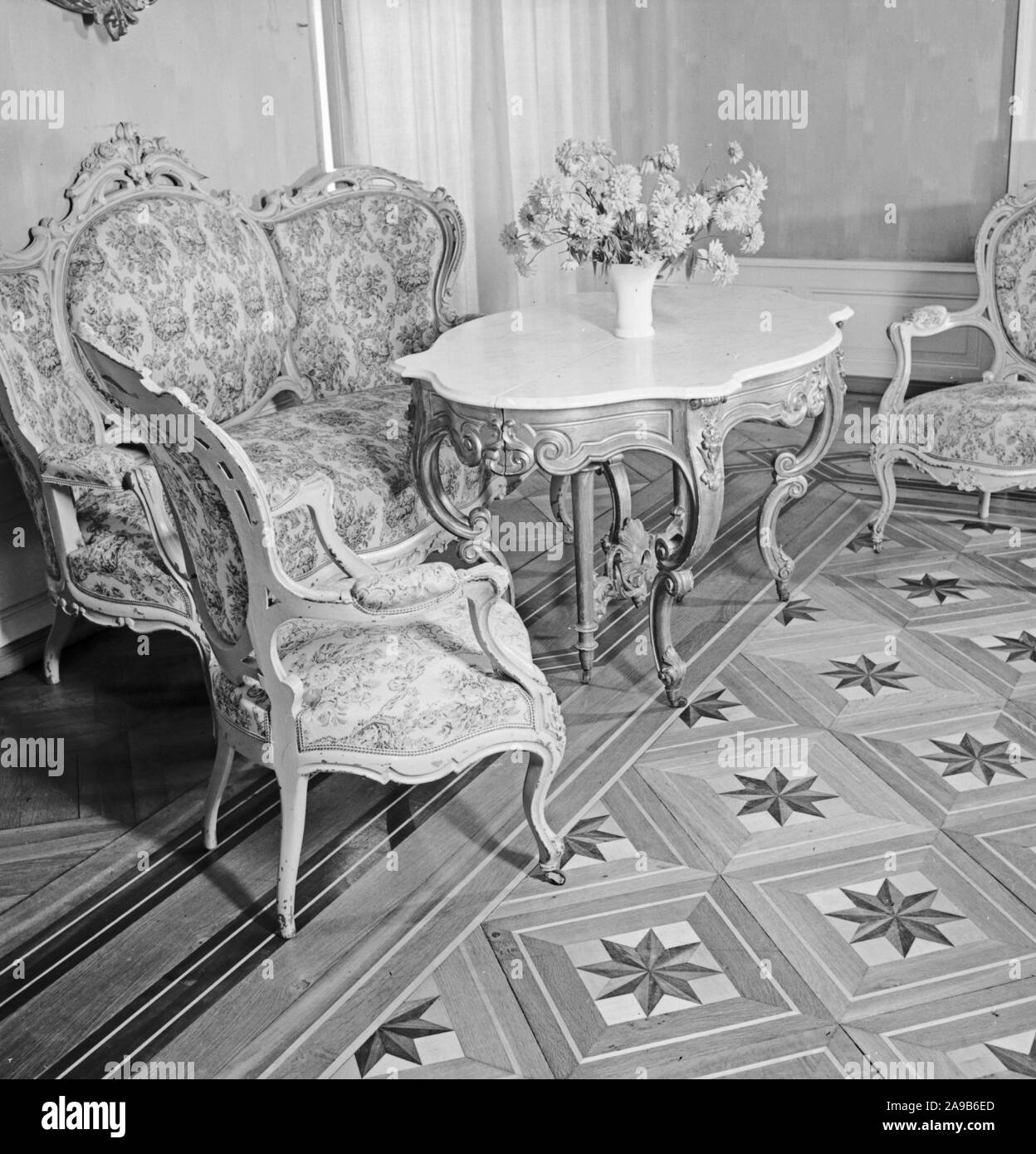 Sitting room suite, Germany 1930s Stock Photo - Alamy