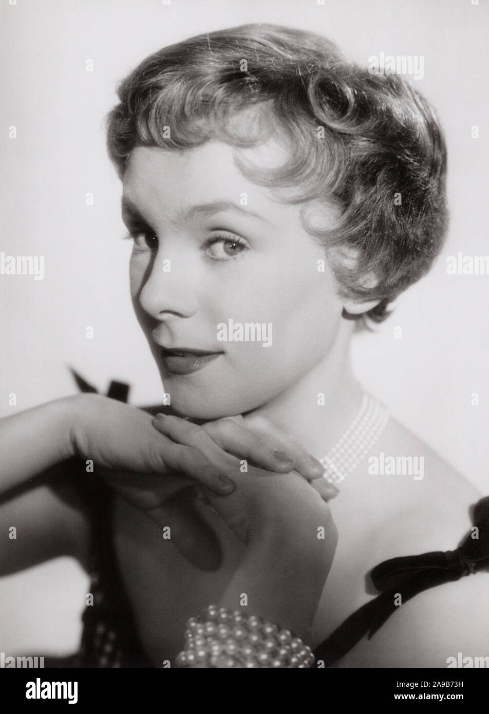 Ina Actress 60 Photos - Moonagedaydream.film