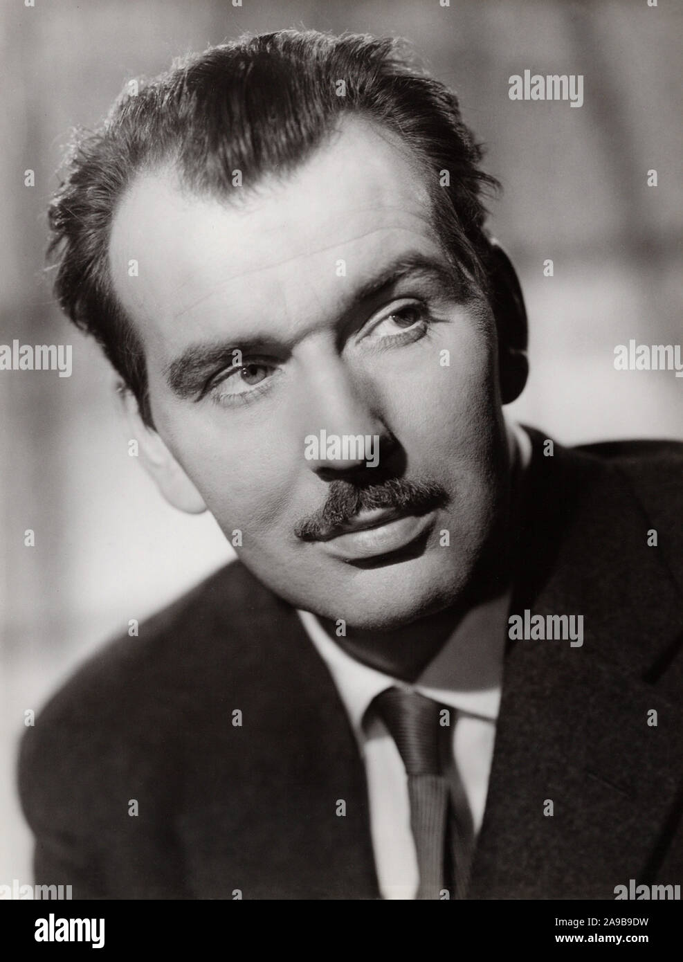 Bernhard Wicki, Schweizer Schauspieler und Regisseur, Deutschland Ende ...