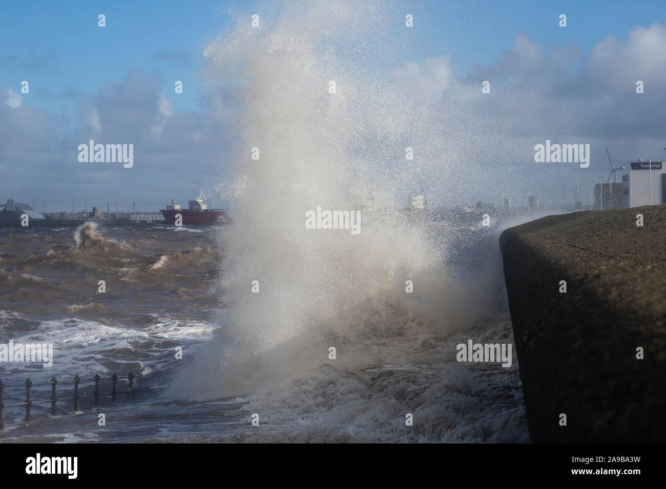 High tides hi-res stock photography and images - Alamy