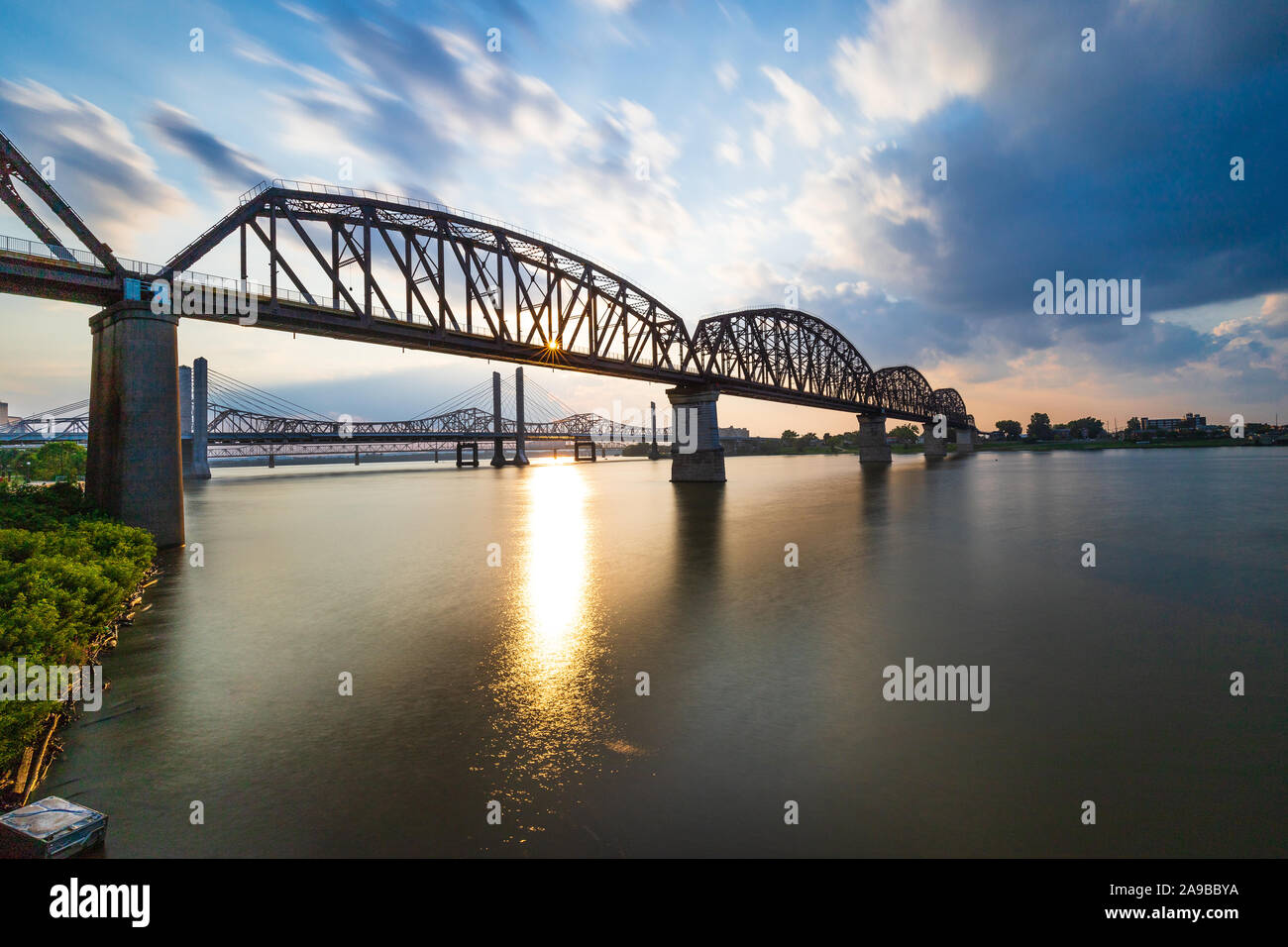The Big Four Bridge going over the Ohio River from Louisville, KY to ...