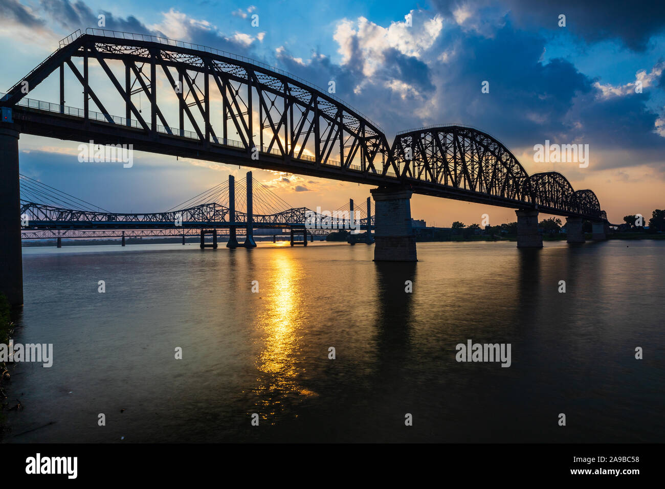 Big iron truss bridge hi-res stock photography and images - Alamy