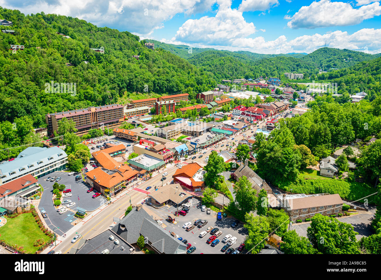 Main street gatlinburg hi-res stock photography and images - Alamy