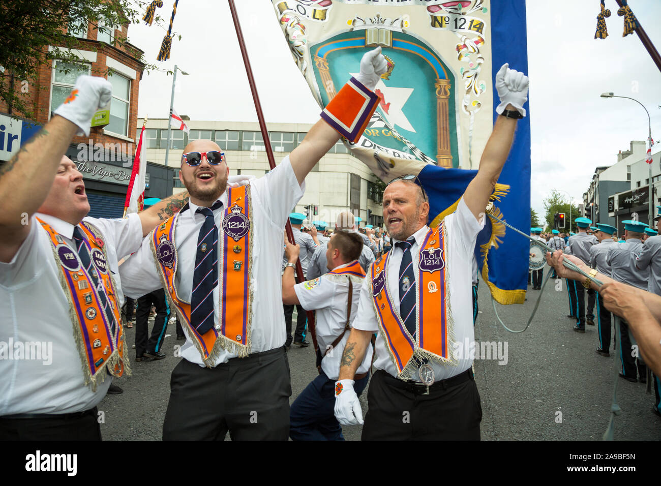 Belfast orange day parade hi-res stock photography and images - Alamy