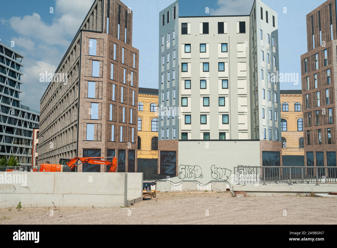 Facade dummy hi-res stock photography and images - Alamy