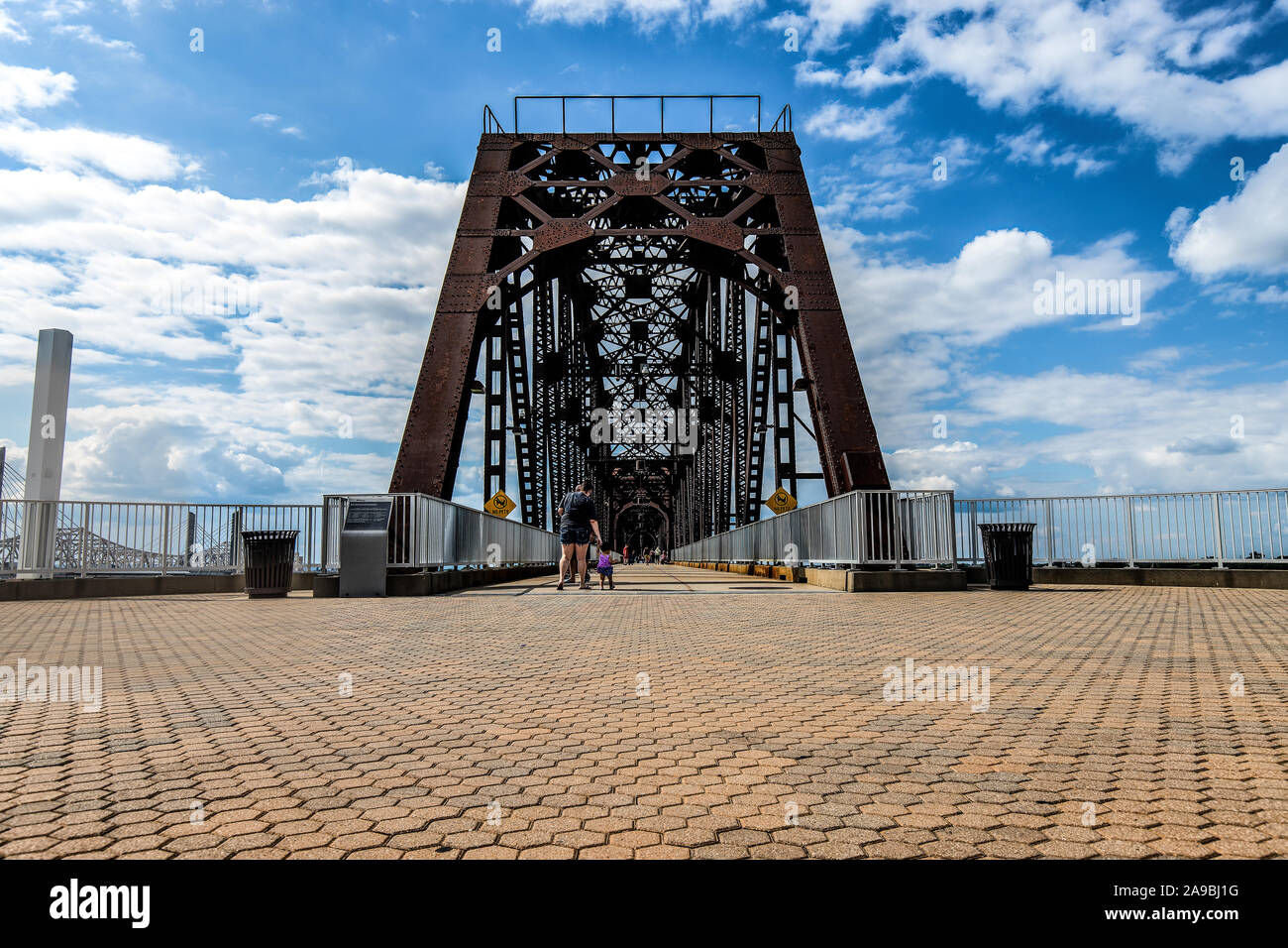 The Big Four Bridge that connects Kentucky and Indiana is an old ...