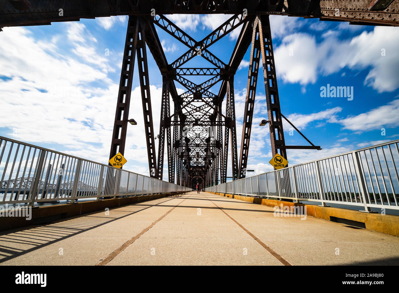 The Big Four Bridge that connects Kentucky and Indiana is an old ...