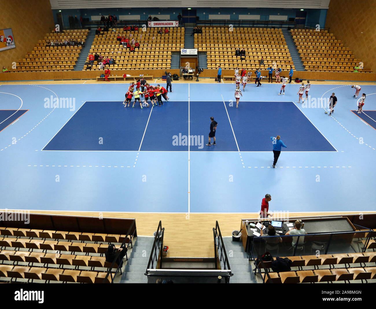 Handball team hi-res stock photography and images - Alamy