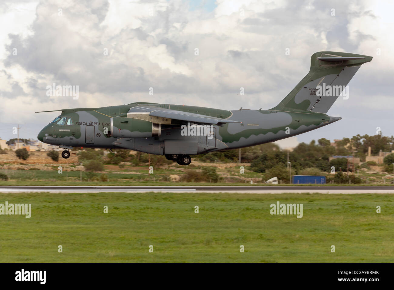 Kc 390 embraer hi-res stock photography and images - Alamy